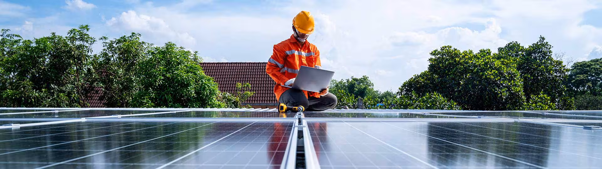 Enact powers renewable energy innovation with Oracle Blockchain